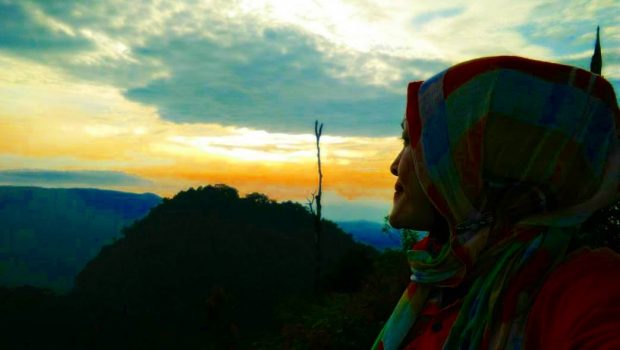 Mencicipi Sensasi Pendakian Ke Puncak Burangrang | NCHIEHANIE.COM